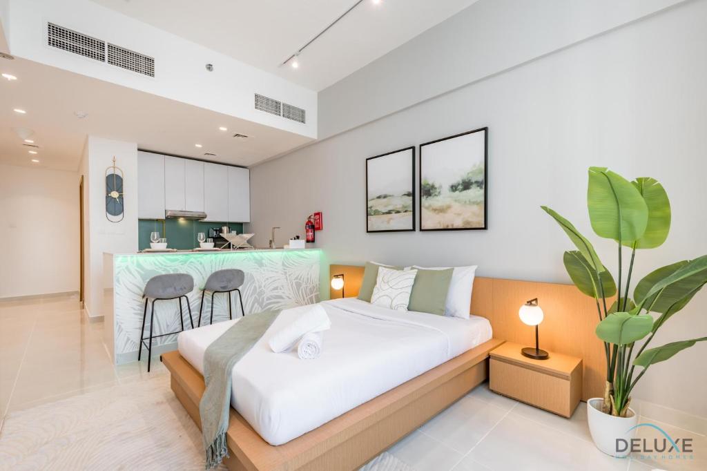 Chic Studio Apartment in Blue Wave Tower, Dubailand by Deluxe Holiday ...