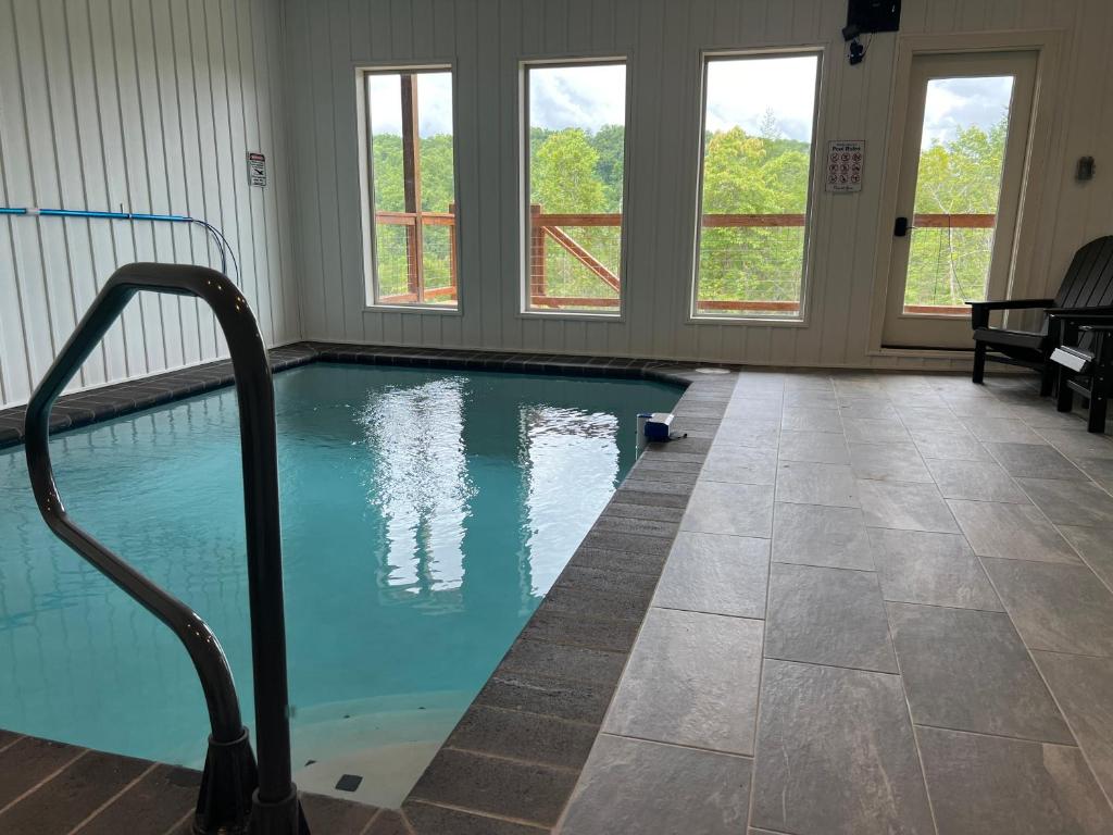 Whispering Mountain Waters, Sevierville (updated prices 2025)
