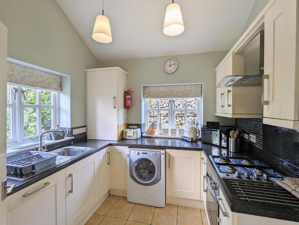 The Back Barn - Stylish seaside barn - Crabpot Cottages Sheringham ...