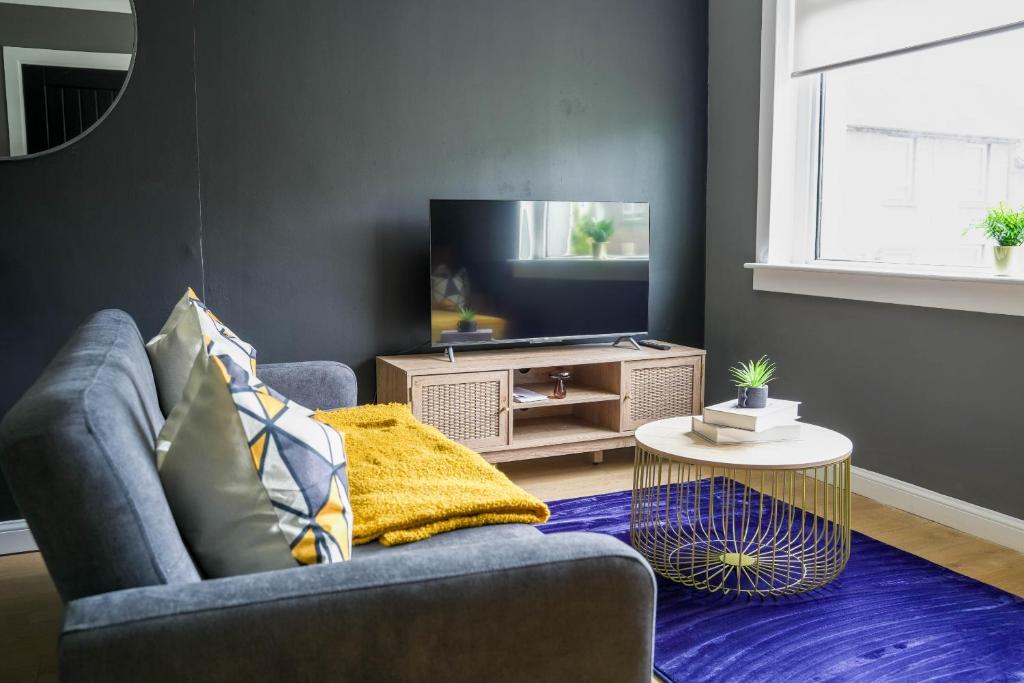 Andrew House, Bathgate (updated prices 2025)