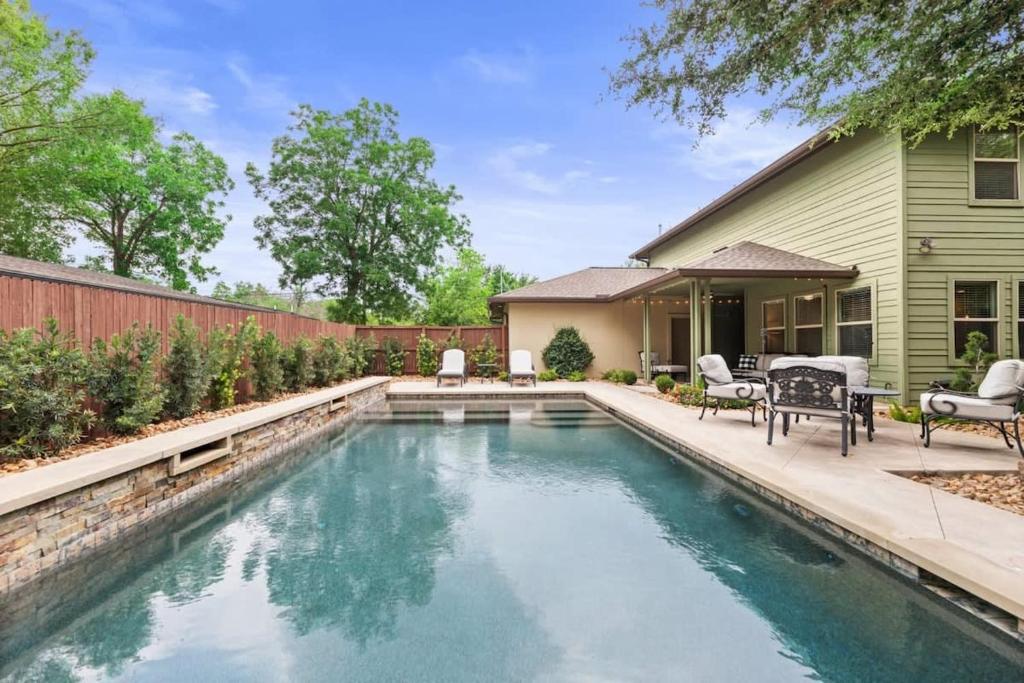 South Austin Home with a Pool, Austin (updated prices 2025)