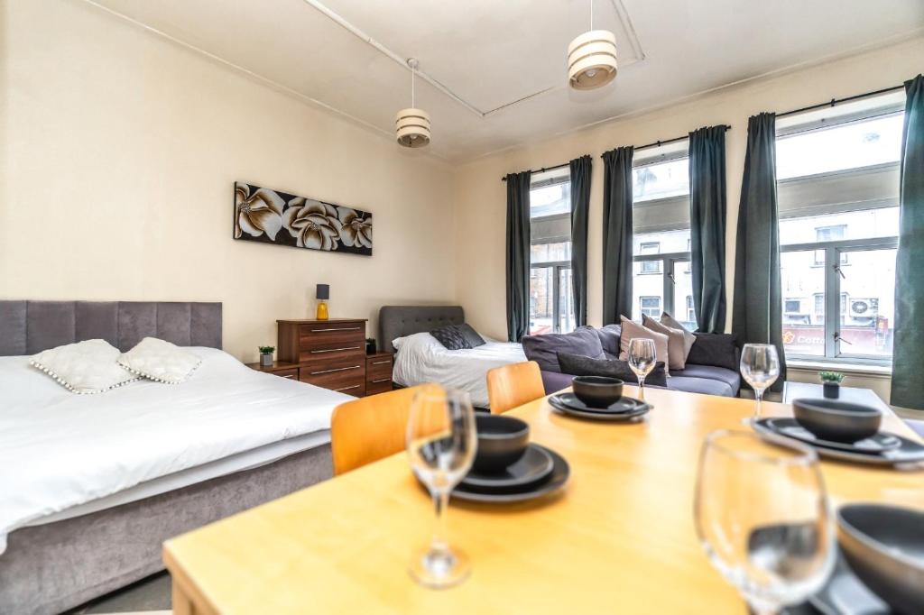 Large Studio by Finsbury Park, London (updated prices 2025)