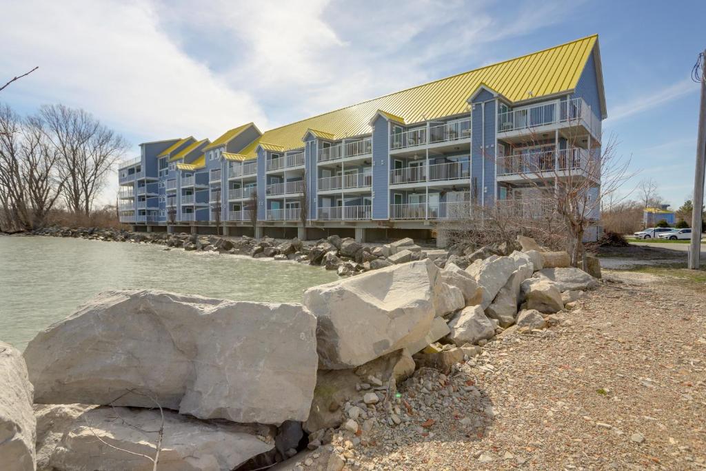 Waterfront Middle Bass Condo with Lake Erie Views!, Middle Bass ...