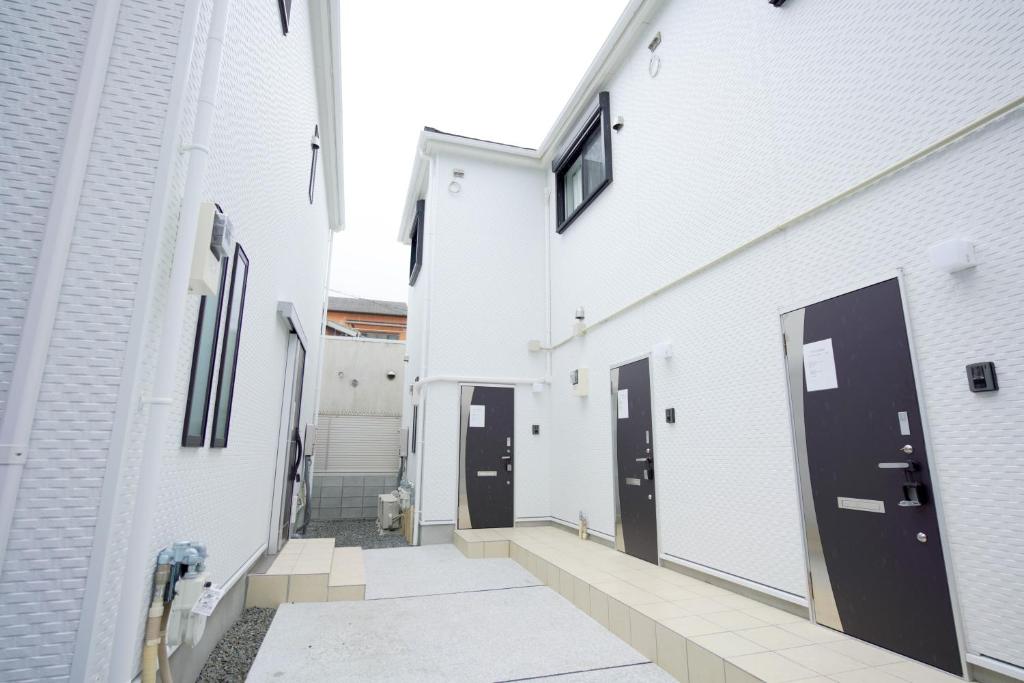 White Color New Design 5ppl Funny Play House 2LDK, Osaka (updated prices 2025)