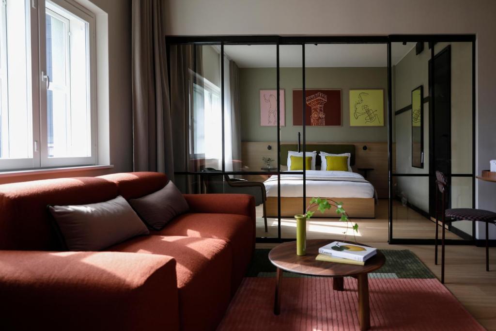 Bob W Kaarti, Helsinki (updated prices 2024)