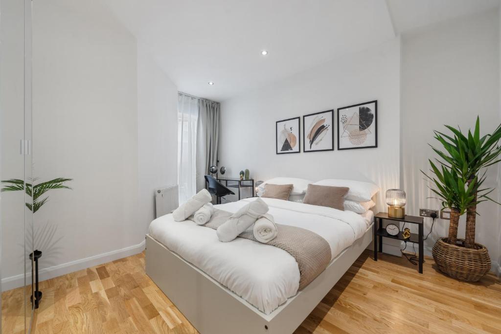 Westferry Road, London (updated prices 2025)