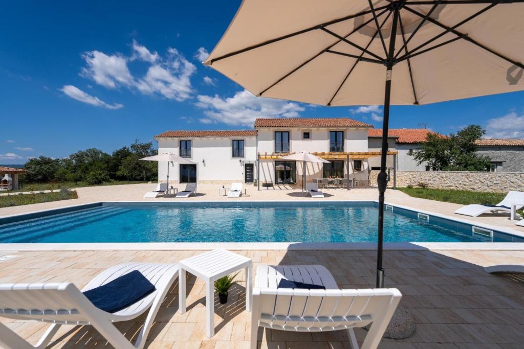 Villa Roti with Pool and Sauna, Kršan (updated prices 2026)