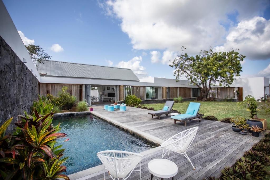 Garden Villa with pool, Petit Raffray (updated prices 2026)