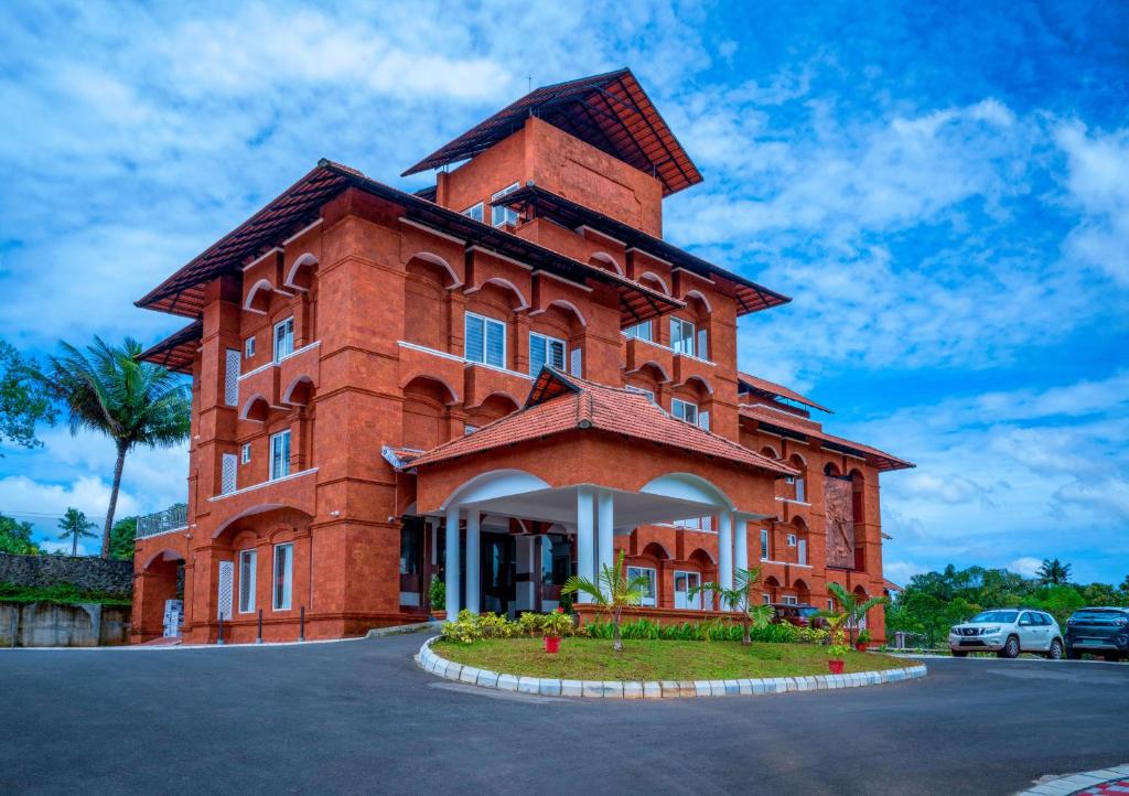 Kumbanad Heritage Hotel, Vennikulam (updated prices 2025)