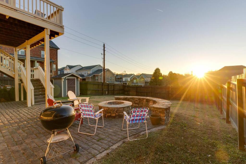 Historic Gem! Fire pit, 2 Miles to Broadway!, Nashville (updated prices ...