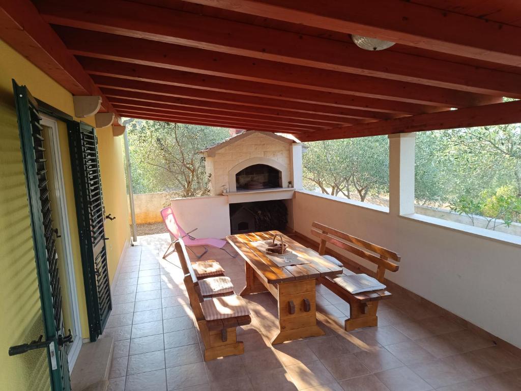 HOLIDAY HOUSE Ose, Mirce (updated prices 2024)