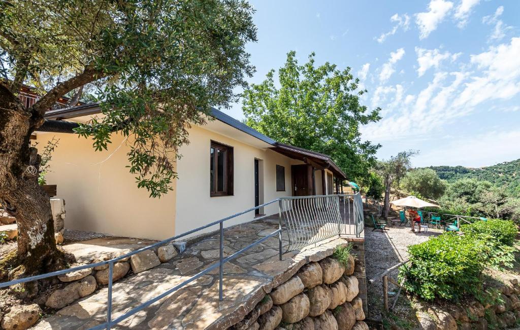 Cozy Home In Stella Cilento With Jacuzzi, Stella Cilento (updated ...