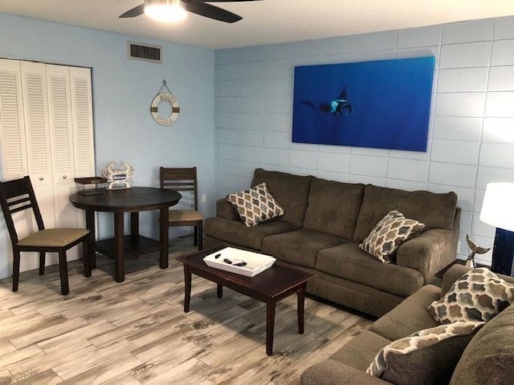 The Dancing Manta Condo at Coronado Arms, New Smyrna Beach ...