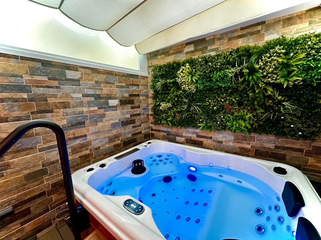 BASTINAZO ALOHADREAM - EXCLUSIVO - Design Suite Luxury Love and Spa ...