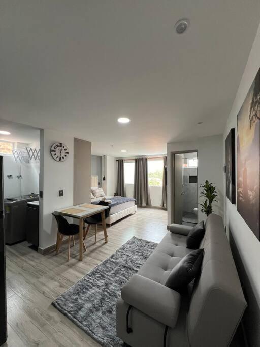 Loft Confort in Torre Zurich Medellin 303, Medellín (updated prices 2025)