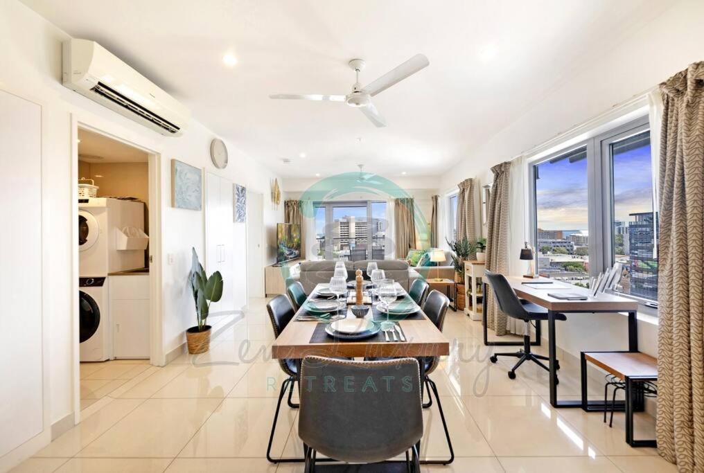 Reef-side Splendour City Vistas - Pool - Workspace, Darwin (updated ...