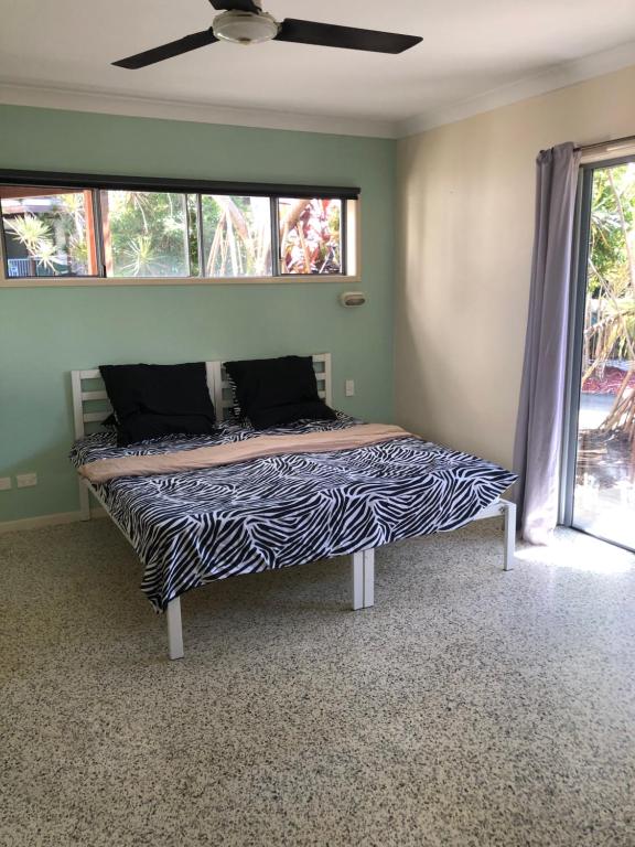 Emu Beach Resort Unit 12, Emu Park (updated prices 2026)