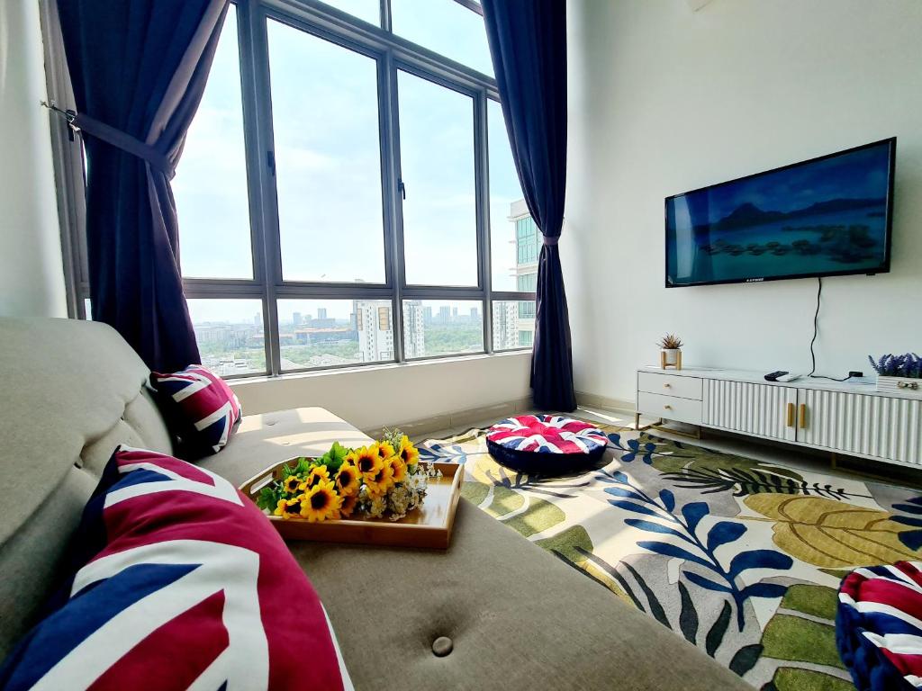 8 Guest Duplex 1 Room Studio Cyberjaya Hospital DPulze Shaftsbury MMU ...