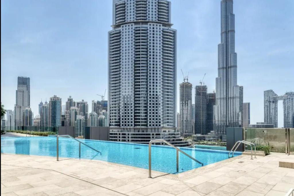 Burj View Infinity Pool - Dubai Mall Connection, Dubaj (aktualizované ...