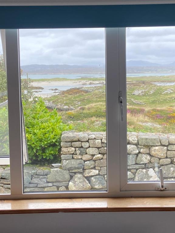 Mannin Beach View House, Ballyconneely (updated prices 2025)