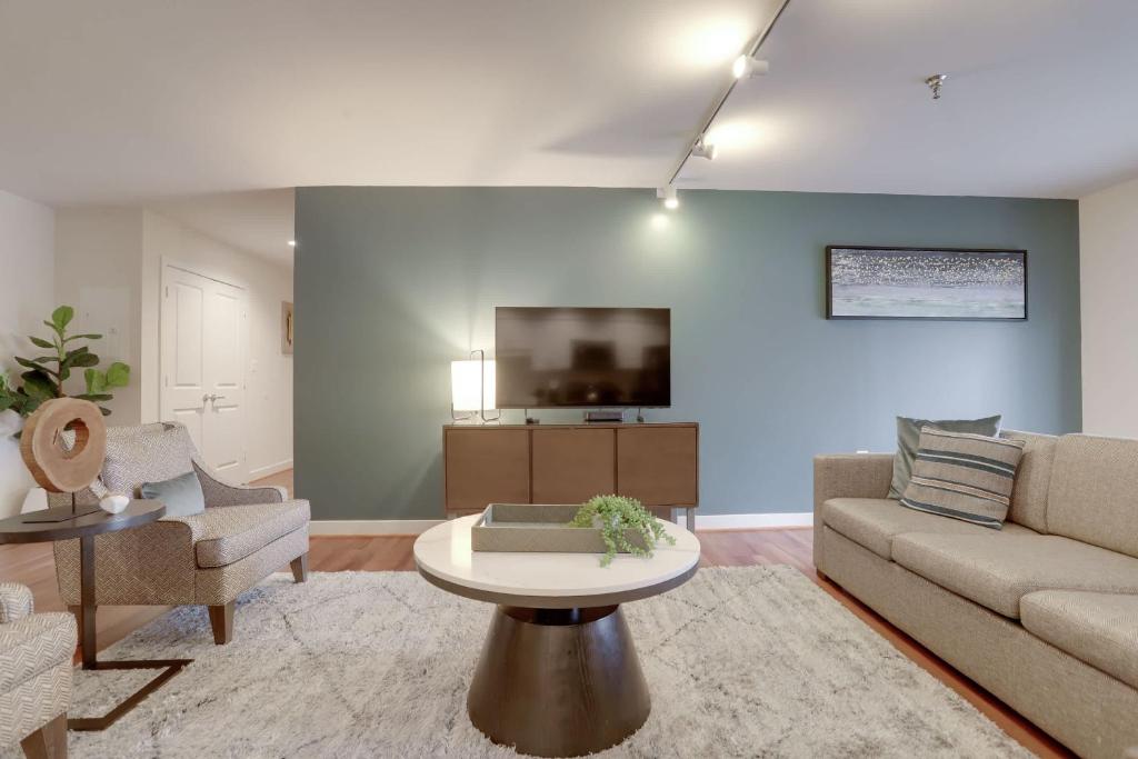 Sojourn Randolph Towers #204, Arlington (updated prices 2025)