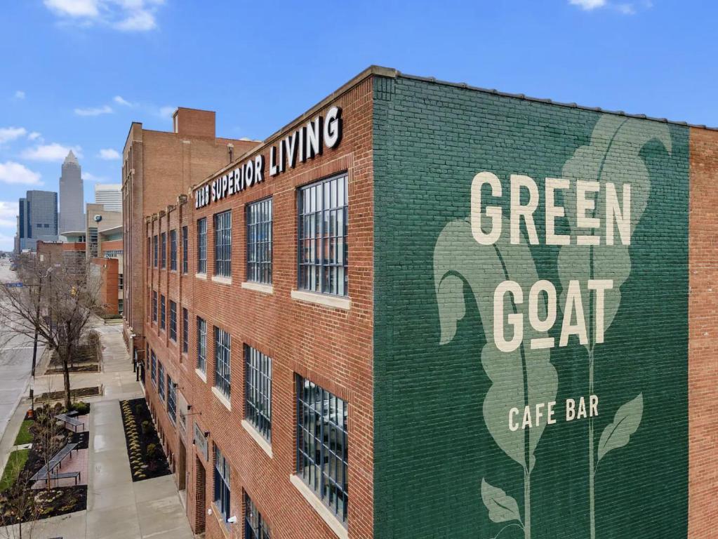 2125 Superior Living, Cleveland (updated prices 2026)