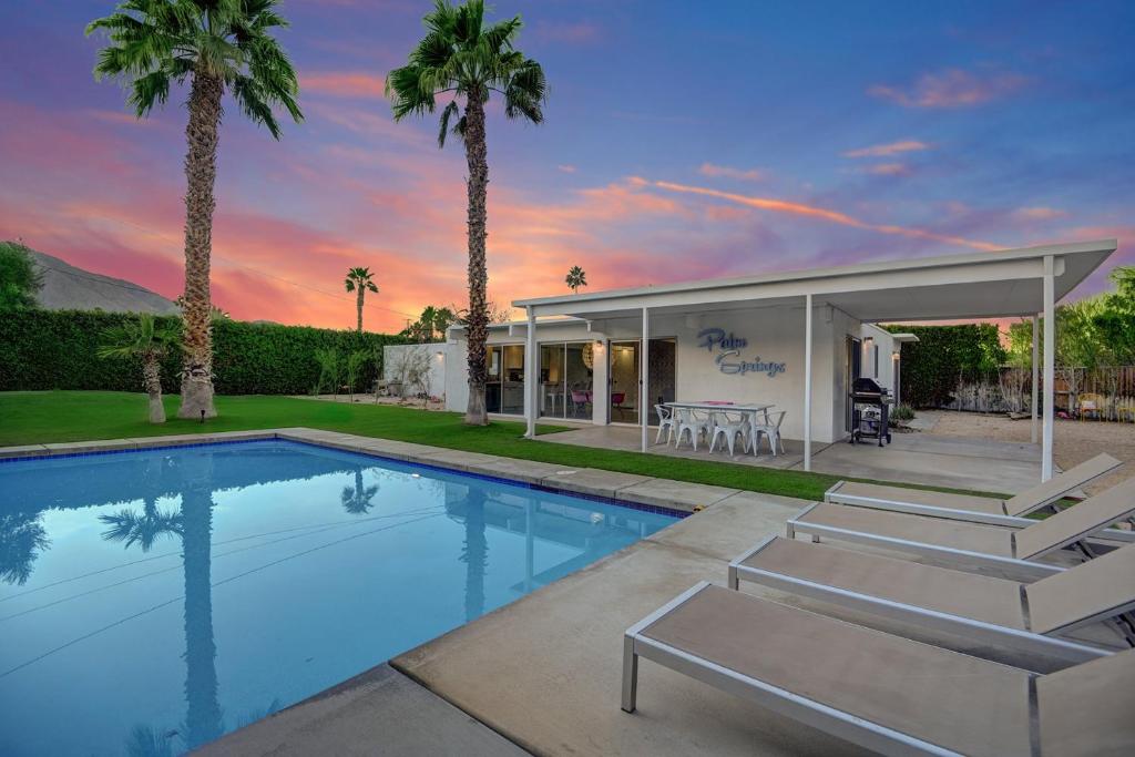 Flamingo House, Palm Springs (updated prices 2026)
