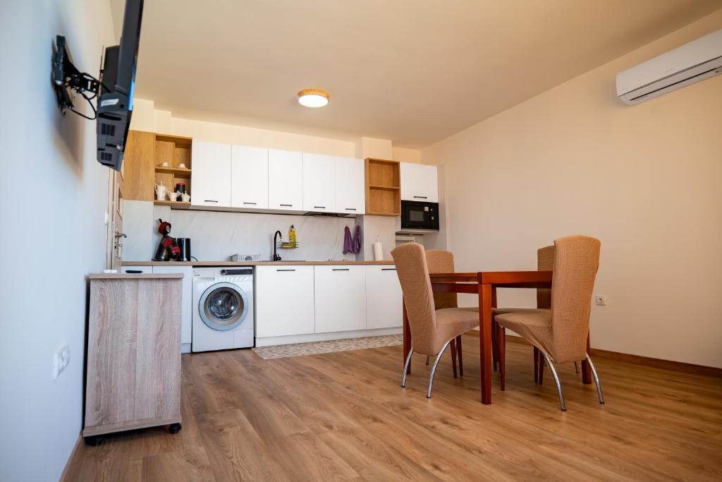 Galina Apartment Cozy Suite with FREE Parking, Varna City (updated ...