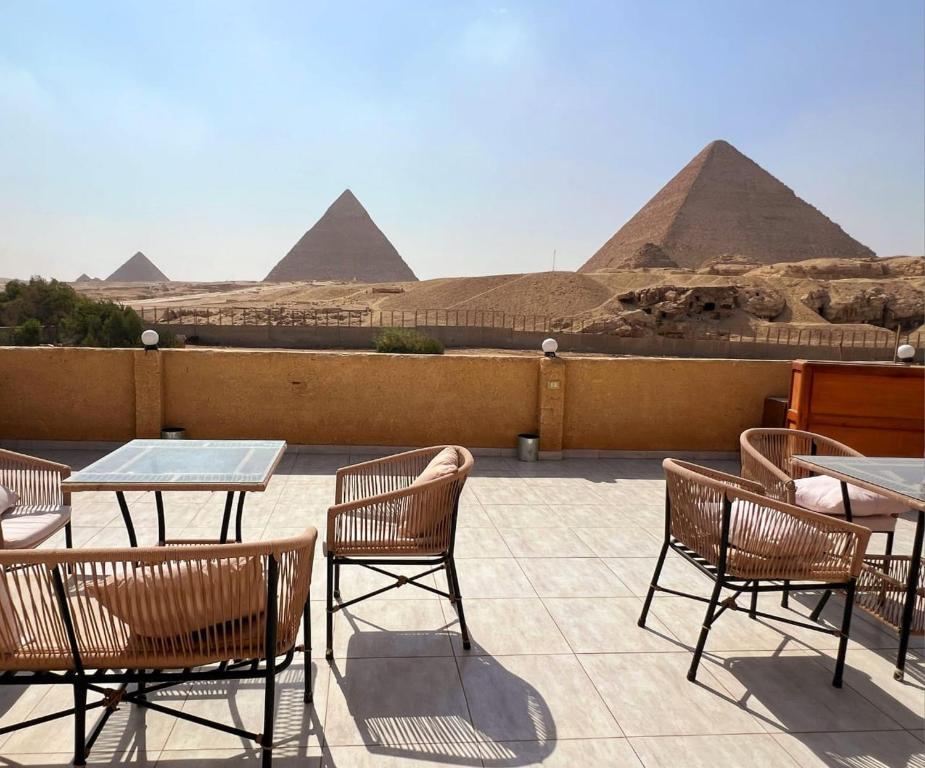 Tamara Front Pyramids & Valley Temple View, Cairo (updated prices 2024)