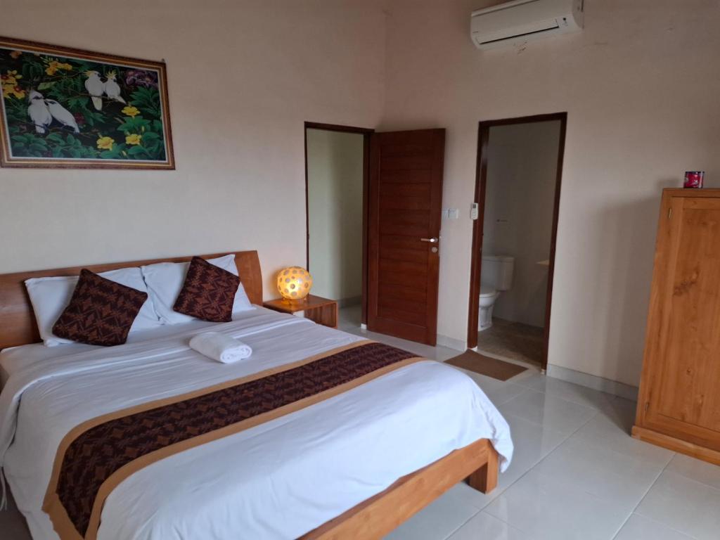 Evan House Homestay with Kitchens and Private Balconies, Ubud (updated ...