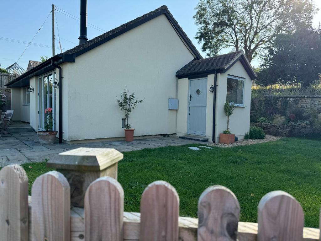 Quaker Cottage, Painswick (updated prices 2026)