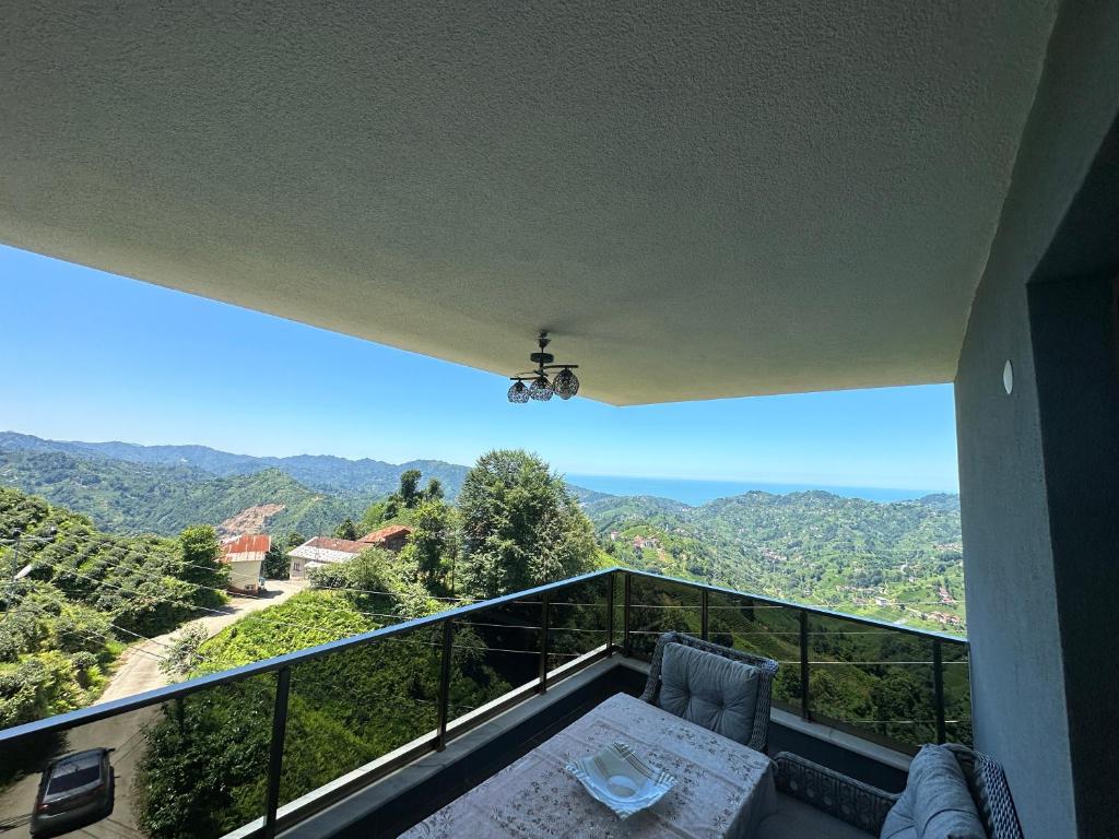 Doğa İle İç İçe Eşsiz Manzaralı Villa, Cayeli (updated prices 2025)