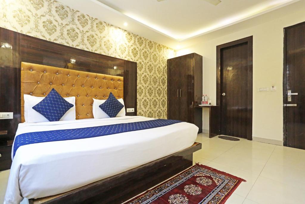 Iconic Hotel Near Delhi Airport, New Delhi (updated prices 2025)