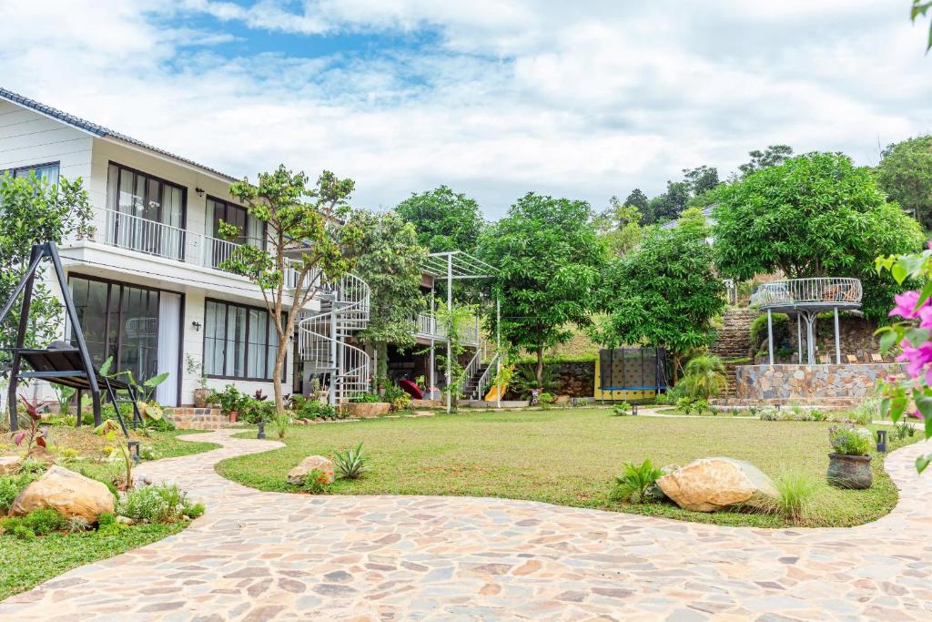 Sol Cottage Garden and Retreat, Ba Vì (updated prices 2025)