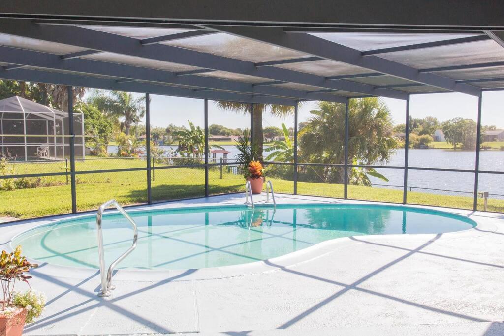 Waterfront home with pool & dock 3bed 3bath, Port Richey (updated ...