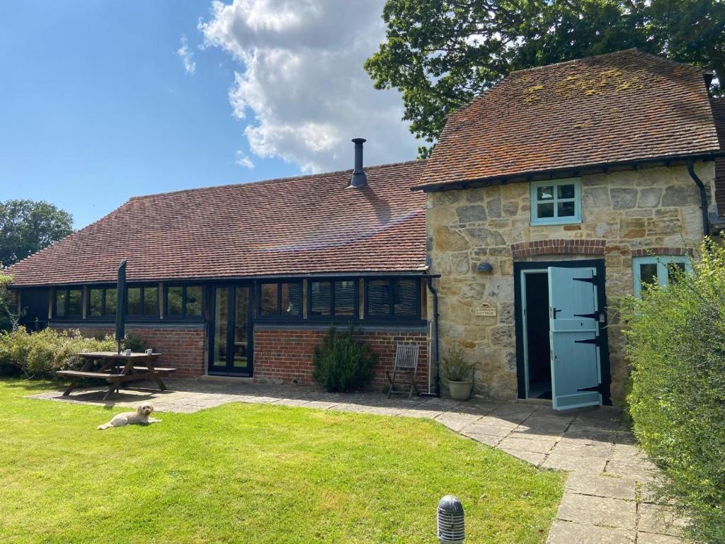Shorthorn Cottage, Warbleton (updated prices 2026)