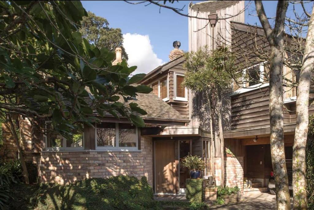 The Hobbit Castle, Auckland (updated prices 2025)