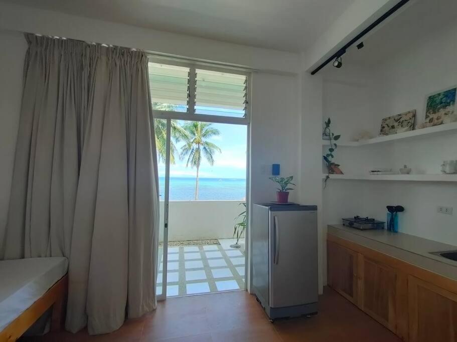 Absolute Beachfront Studio with Kitchen & Balcony, Boracay (updated ...