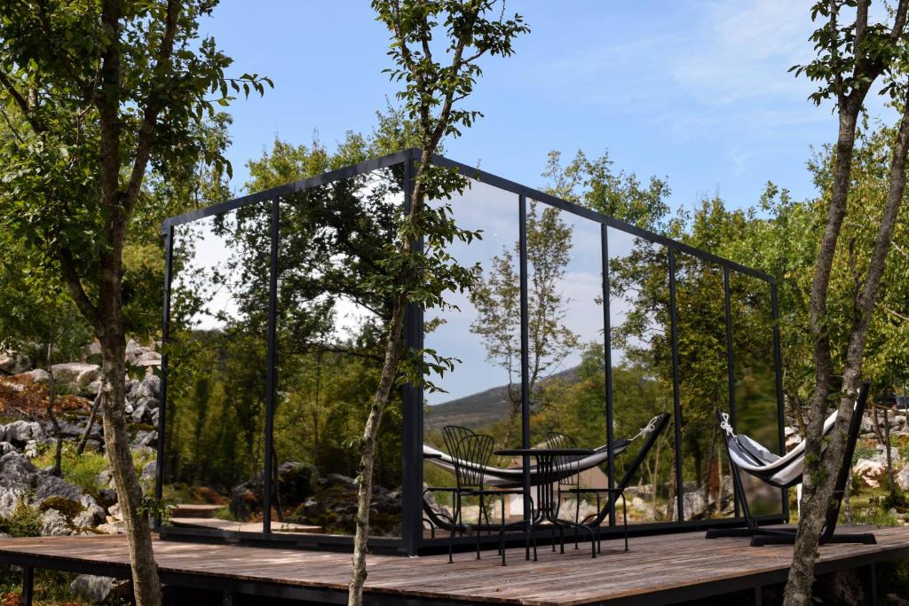 Oblun Eco Resort - Mirror Cabin, Podgorica (updated prices 2025)