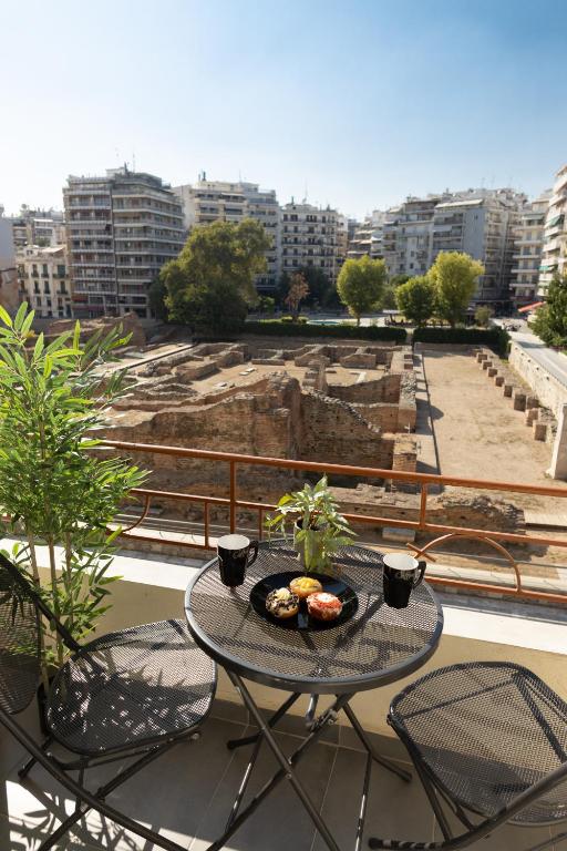 Starlights Wonderful View Apartments by BiNoBi!, Thessaloniki (updated ...