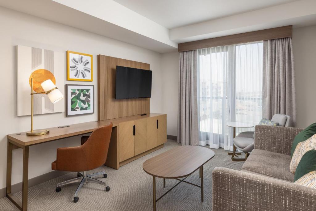 Holiday Inn & Suites Monterey Park – Los Angeles, an IHG Hotel ... Holiday Inn & Suites Monterey Park – Los Angeles, an IHG Hotel ...