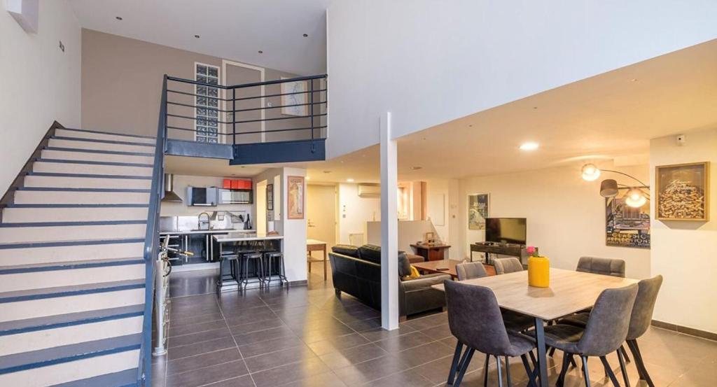 Loft triplex 3 chambres doubles, Villeurbanne (updated prices 2025)