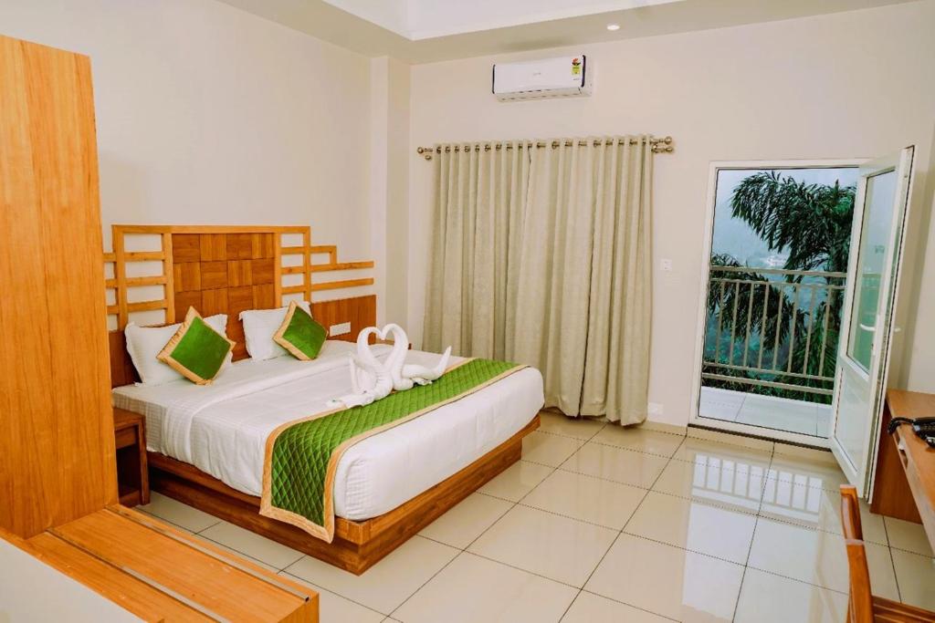 Misty Dale Luxury Resort & Spa, Anachal (updated prices 2025)