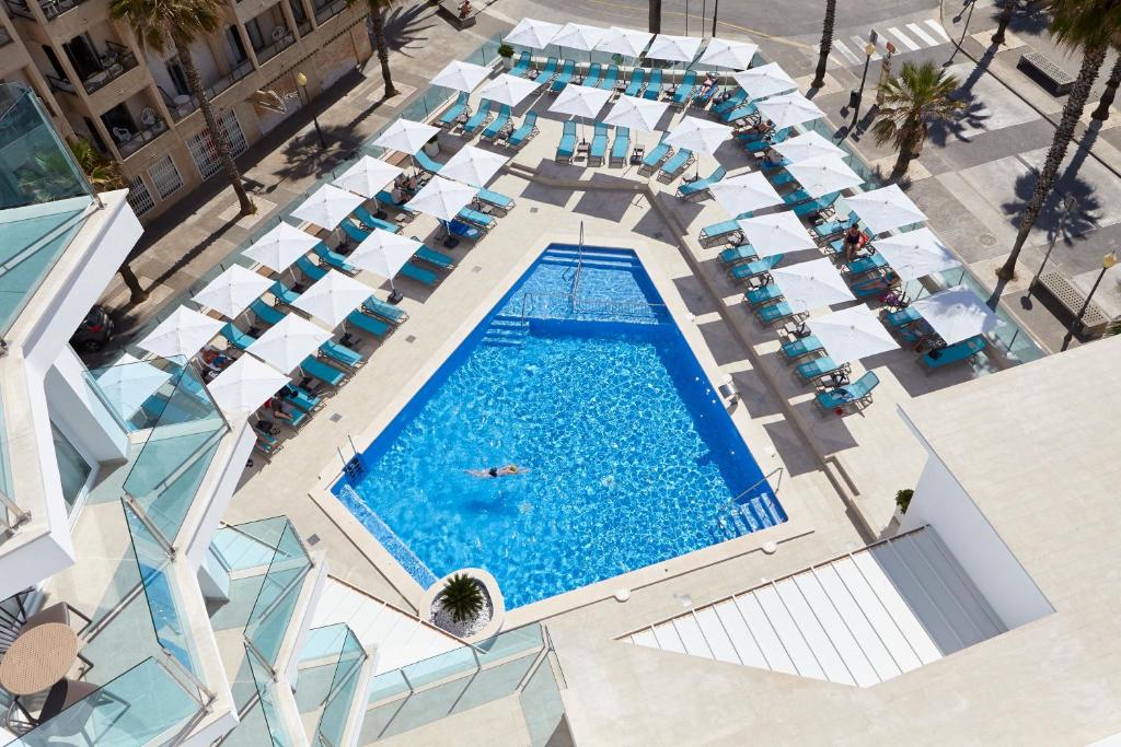 Universal Hotel Perla, S'Illot (updated prices 2025)