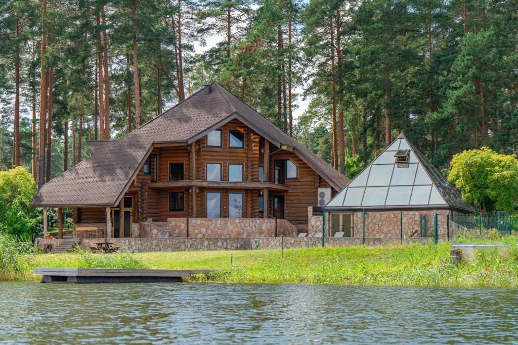 Lakeside Escape, Suniši (updated prices 2026)