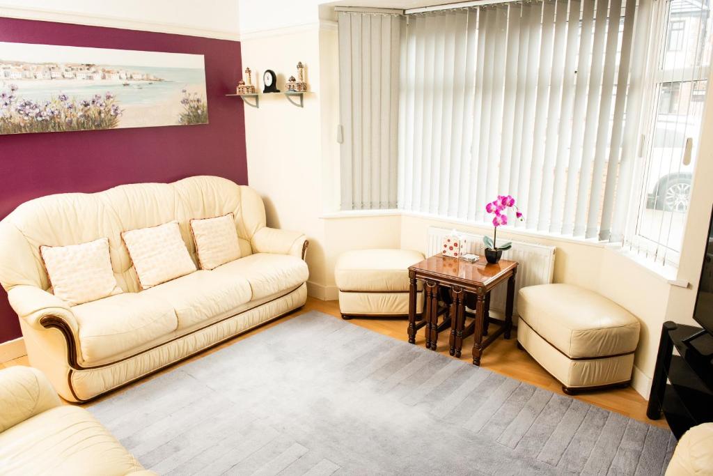 Stylish Retreat - 3Bed Bungalow in Central Leicester, Leicester ...