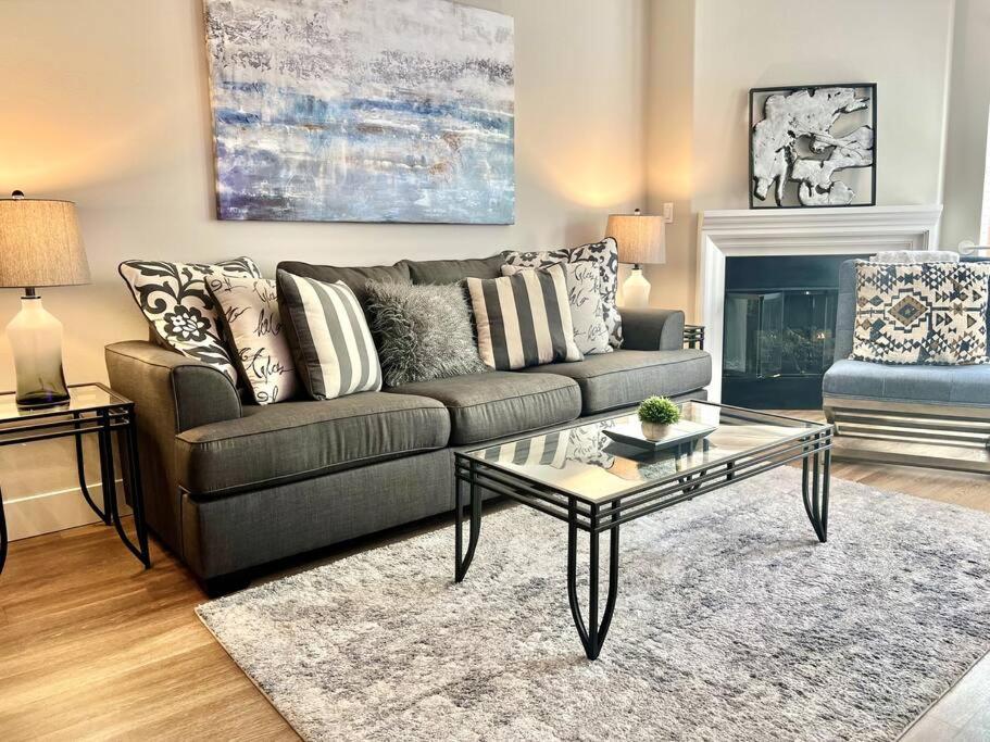 Cozy Resort-Style Experience - Garden View, Los Angeles (updated prices ...