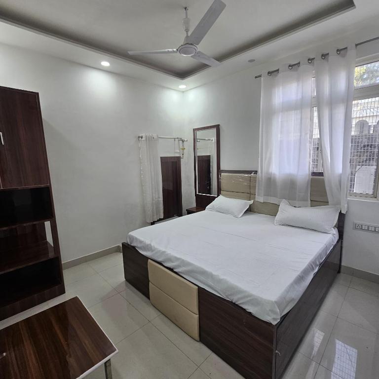Jain guest house, Mathura (updated prices 2025)