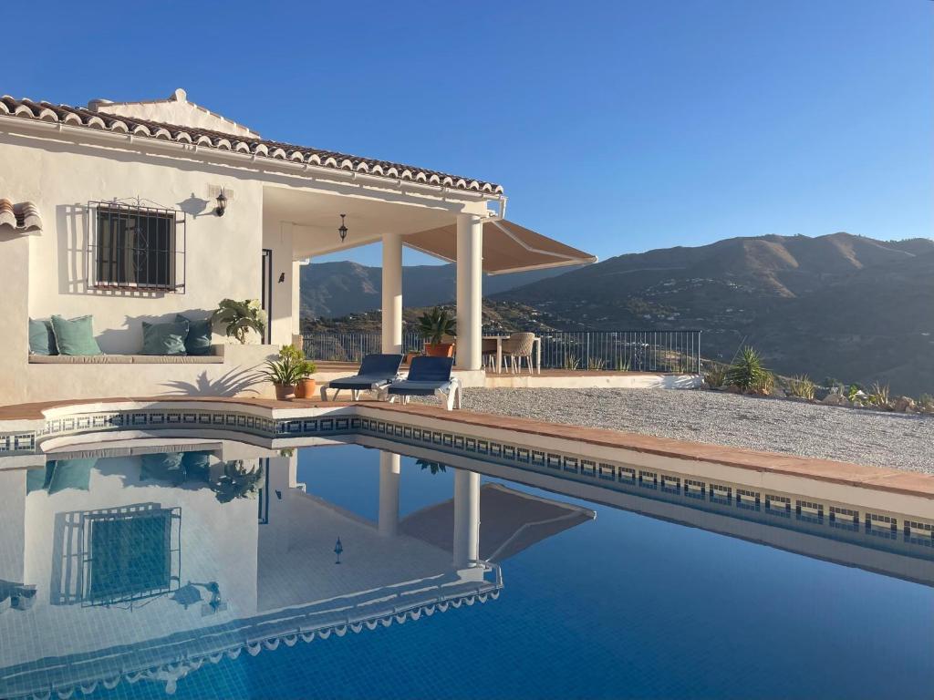 Casa El Boqueron:rust en relaxen met een prachtig uitzicht!, Cómpeta ...