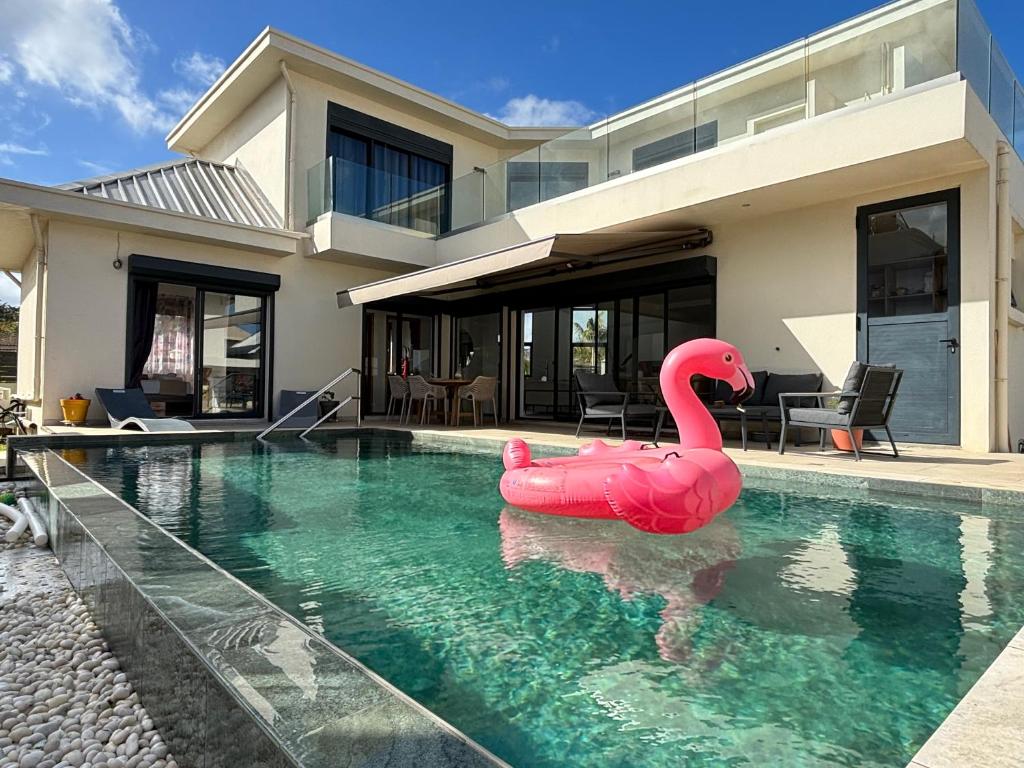 Villa Rizo de luxe proche plage flic en flac, Flic en Flac ...